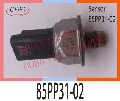 China Sensor de presión de combustible de carril común diésel 85PP31-02 0281006087 para camiones pesados en venta