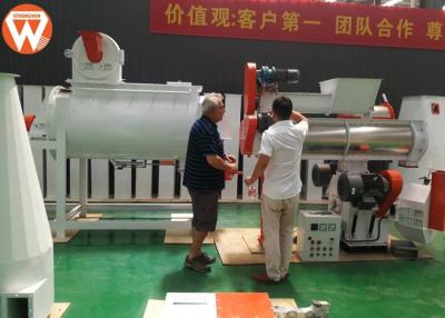 Cina Suoni muoiono macchine di fabbricazione dell'alimentazione animale per l'anatra 220V 380V del pollo dello Zambia in vendita