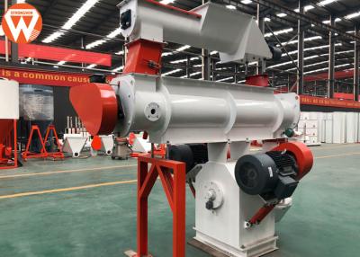 Cina Il bestiame che il pollame alimenta la fabbricazione della tensione su misura macchina 300rpm suonare muore la velocità in vendita