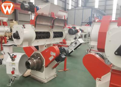 Cina Il pollame sicuro automatico appallottola la pianta 1 dell'alimentazione - tensione 380V/50Hz la capacità di 2.5t/H in vendita