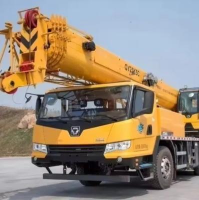 Cina XCMG 44m 5 sezione principale di gomma 25 tonnellate QY25K5C 25 tonnellate gru camion in vendita