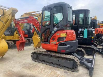 Cina 3 tonnellate di peso di escavazione a trascinatore alimentato da motore Kubota con una capacità di 0.1m3 in vendita