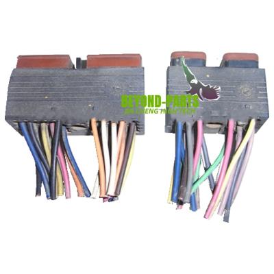 China Zócalo del enchufe del conector de Spare Parts Controller del excavador de catererpillar 320A 320L E320 en venta