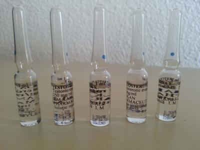 Cina Chiaro e colore ambrato dell'ampolla di vetro farmaceutica con la stampa del 2ml in vendita