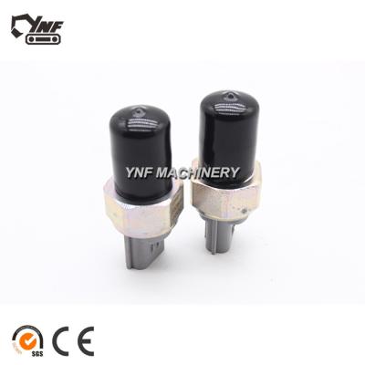 China 499000-4441 DENSO Fuel Rail Pressure Sensor For ND499000-4441 1-80220012-0 YNF03956 for sale