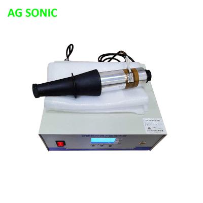 Cina Non macchina 15Khz della saldatura a ultrasuoni del tessuto 2600 watt per la linea di produzione in vendita