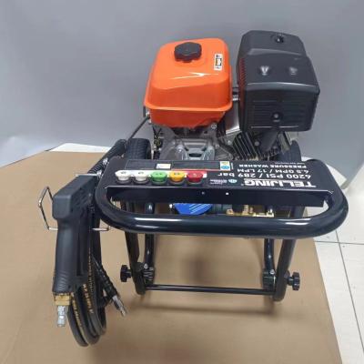 China Limpeza de alta pressão 3800PSI/262Bar Máquina de lavar automóveis portátil a gasolina 190F 420cc Tanque de detergente 1.1 à venda