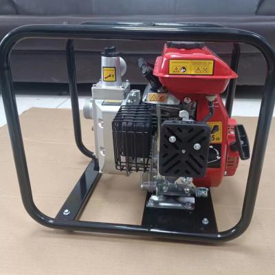 Cina Pompa d'acqua portatile da 27 kg con sistema di avvio a rimbalzo e motore a benzina ad alta pressione in vendita