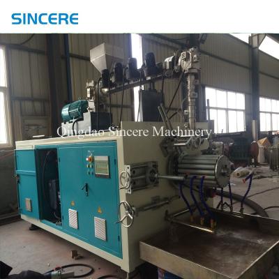Cina DN200mm-2400mm HDPE Pipe Extrusion Machine 1000kg/H Single Screw Extruder in vendita