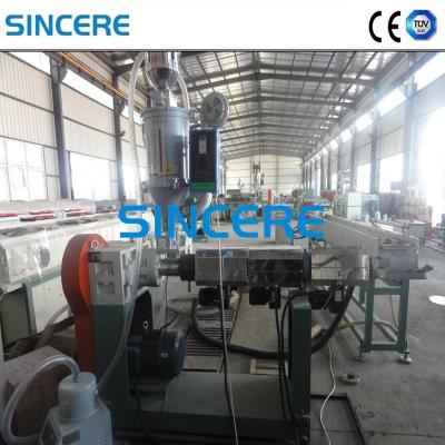 Cina Estrusore per profili in PVC da 37kW, linea di produzione profili in PVC da 150 kg/h in vendita