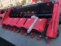 China 6 Row Horizontal Corn Combine Header 650mm Row Spacing for John Deere Combine Harvesters for sale