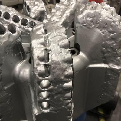 Cina Perforazione PDC per campi petroliferi di 13 a 14 pollici, perforazione a diamanti di 6 lame in vendita