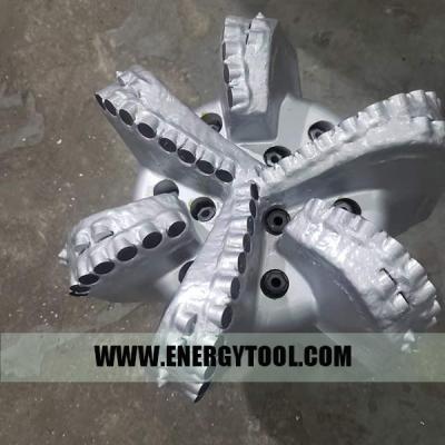 Cina PDC Diamond Bit 17-1/2 inch API Connection 7-5/8 di Oil Rock Drilling Tool in vendita