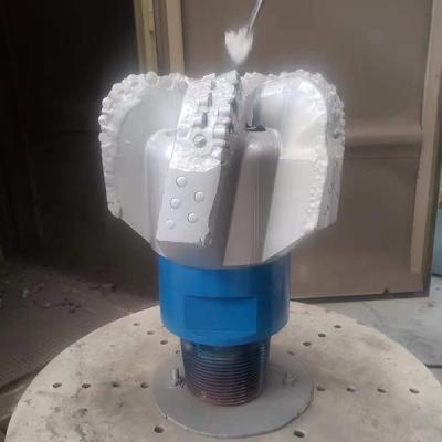 Китай API PDC сверла с 6-5/8 "соединение 12-1/4 дюйма 5 лезвия алмазный буровой инструмент продается