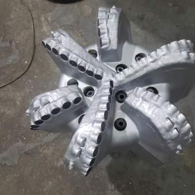 中国 ドリルビット PDC 17-1/2 インチ 6 刃 ダイヤモンドドリルビット APIスペック 販売のため