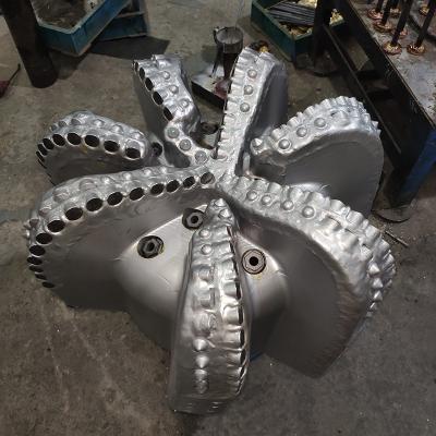 China Fabricantes PDC Bit 17-1/2 polegadas Diamante de perfuração Bit Of API Especificação à venda