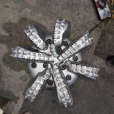 China Fabricantes PDC Bit 17-1/2 polegadas Diamante de perfuração Bit Of API Especificação à venda