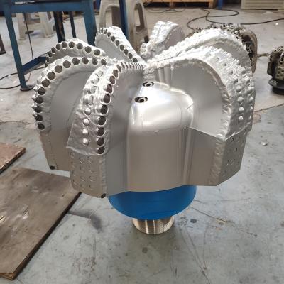 China Brocas compactas de diamante policristalino (PDC) de 22 pulgadas para herramientas de perforación petrolera en venta