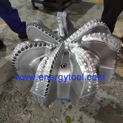 Китай PDC Diamond Bit 22 дюйма 8 лезвиев Большой буровой борт на нефтяном месторождении продается