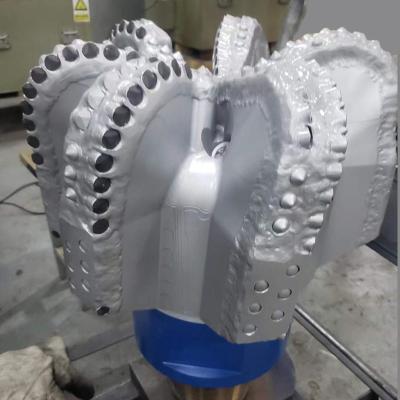 Cina Rock PDC Bit 17-1/2 Inch Diamond Drilling Rig Bit per la formazione di roccia dura in vendita