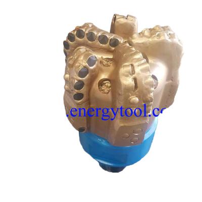 Китай 8-1/4 дюймов 5 лезвиев PDC алмазные буровые инструменты камень для нефтяного месторождения продается