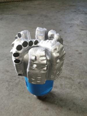 中国 6-5/8 インチ固定頭 16mm プライマリカッター 鋼体 6 刃 PDC 井戸掘削用 販売のため