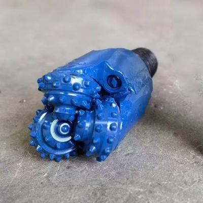 Cina Conosco a rulli 4-1/2 pollici Tricone Perforazione bit di API Spec IADC536 in vendita