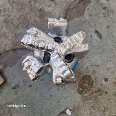 Китай 5-7/8" PDC сверло с бриллиантовым сверлом для формирования твердой породы продается