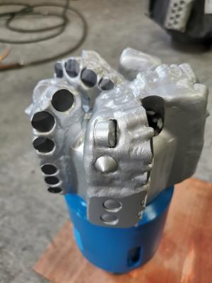 중국 5 1/2'' S613 PDC 드릴 비트 유정 유전 다이아몬드 비트 드릴링 도구 판매용