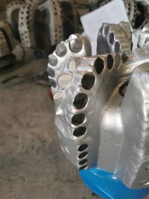 중국 다이아몬드 고정 컷어 비트의 8 1/2 인치 바위 파기 도구 판매용