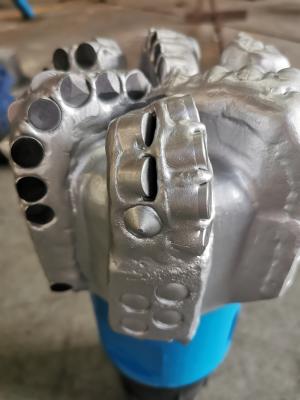 중국 165mm 외부 지름 4 블레이드 PDC 드릴 비트 API 레그 드릴 도구 판매용