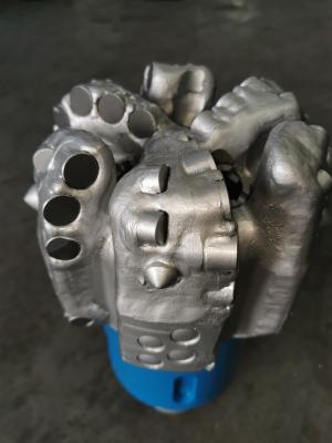 中国 6 インチ外径 5 刃 PDC マトリックスボディ 3 1/2 API レグピン ダイヤモンドドリルビット 販売のため