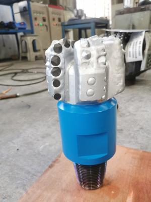 Chine 140 mm de diamètre extérieur 4 lames PDC corps de matrice 2 3/8 API Reg Pin Hard Rock Forage Bits à vendre