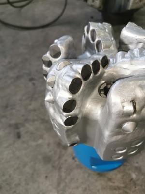 中国 マトリックスボディ 6インチ PDCダイヤモンドビット オイルフィールド APIドリルビット 販売のため