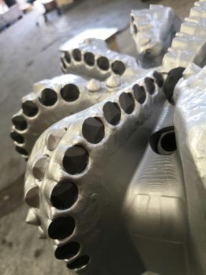 中国 11 1/2 ′′ マトリックスボディ 5 刃 PDC ビット 6 5/8 ′′ レグピン API ロック ビット 販売のため