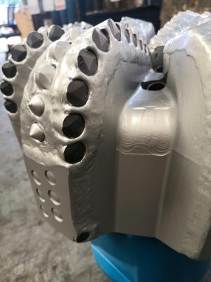 中国 11 1/2 ′′ マトリックスボディ 5 刃 PDC ビット 6 5/8 ′′ レグピン API ロック ビット 販売のため