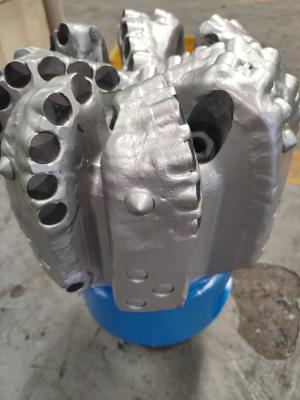 中国 8-1/2インチ外径 マトリックスボディ 4 1/2 Reg APIガスオイルドリリングツールと PDCドリリングビット 販売のため