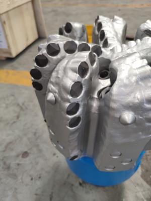 中国 8-1/2インチ外径 マトリックスボディ 4 1/2 Reg APIガスオイルドリリングツールと PDCドリリングビット 販売のため