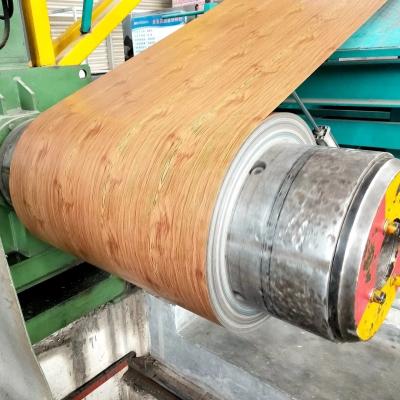 Cina il colore di 0.8mm Ral ha ricoperto l'acciaio galvanizzato immerso caldo arrotola HDP SMP PVDF in vendita