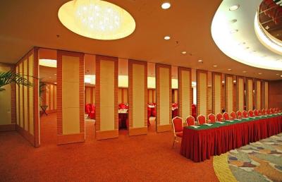 中国 高い音-機能部屋のための引きつけられる移動可能な隔壁 販売のため