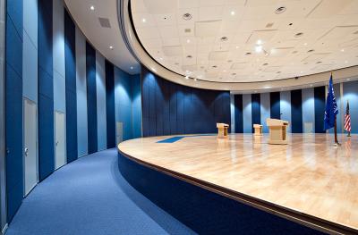 China Decorative Arc Demountable Folding Sliding Partition Walls Free Of Floor Track for sale