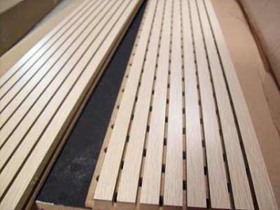 Cina Pannello acustico scanalato di legno della decorazione leggera/pannelli fonoassorbenti in vendita