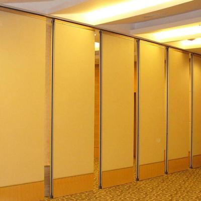 China Het Schuimraad van verdelingsmuren met Plafond en Vloerspoor voor Zaal Beweegbare Verdeling Maleisië Te koop