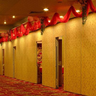 China Het Schuimraad van verdelingsmuren met Plafond en Vloerspoor voor Zaal Beweegbare Verdeling Maleisië Te koop