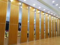 China Customized Acoustic Folding Partition Wall 500mm Panel Width 65mm Thickness for sale