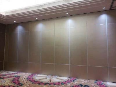 Cina Il muro divisorio di legno dell'hotel/divisori mobili completa il sistema del soffitto in vendita