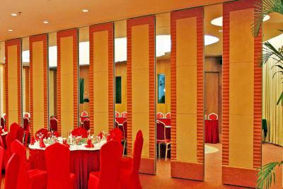 Cina Muri divisori scorrevoli pieganti insonorizzati di legno mobili del ristorante Malesia in vendita