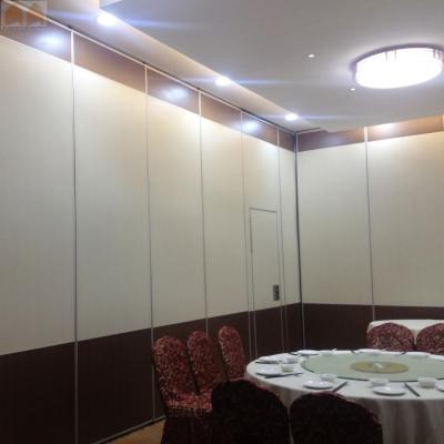 Cina L'interno piegante scorrevole operabile decora il bene mobile del muro divisorio di assorbimento acustico in vendita