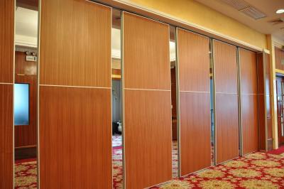 中国 教室65mmの厚さのための操作可能な滑走の音響の隔壁 販売のため