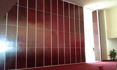 Cina Divisori commoventi dell'hotel del fono assorbente di altezza di alluminio del muro divisorio/4m in vendita